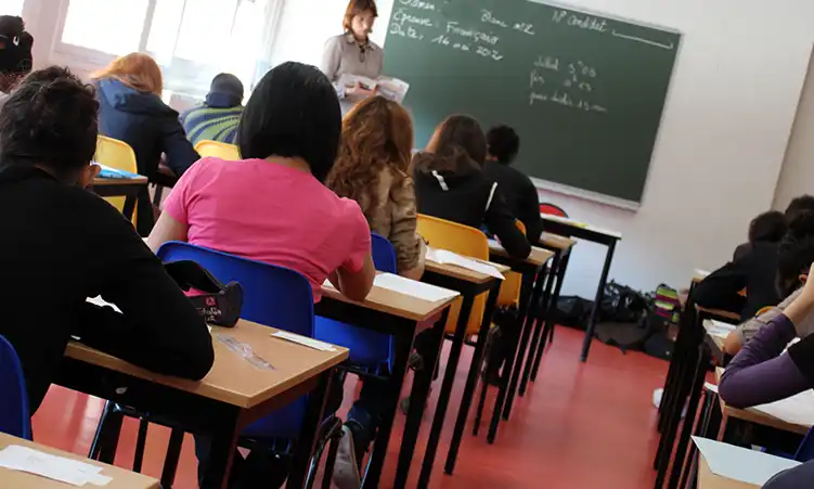 Quels sont les multiples de 5 ? | Guide complet 2025