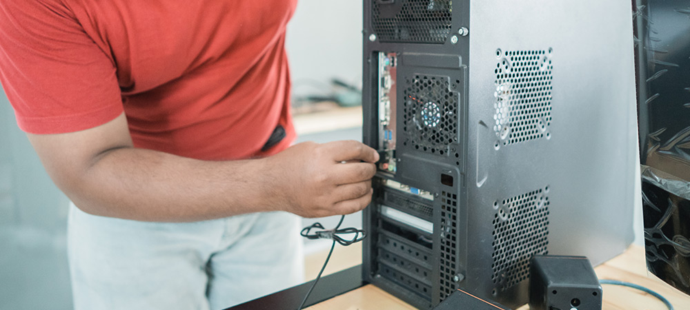 Montage informatique à Cours-de-Pile