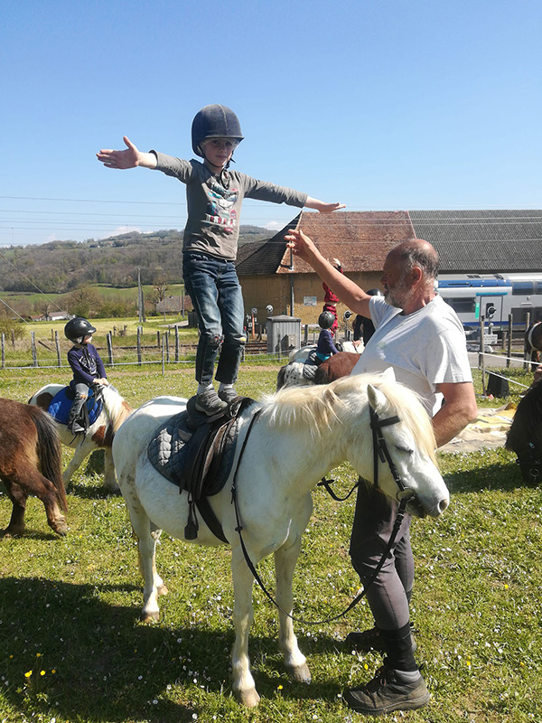 Ferme équestre à Chélieu