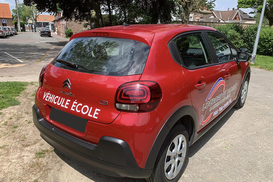 Location de véhicules pour auto-écoles à Tourcoing